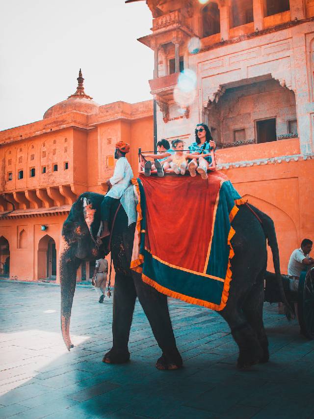 Top 17 Famous Places in India - Konkan.me