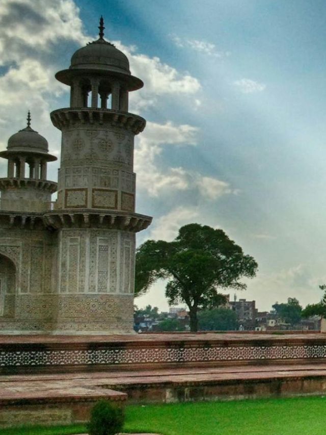 Top 10 Places to Visit in February in India - Konkan.me